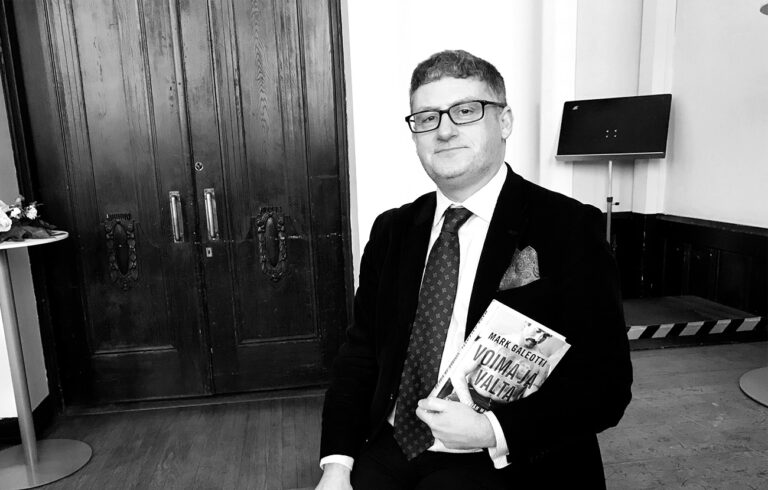 Mark Galeotti: “El régimen de Putin está muerto, la única duda es qué ...